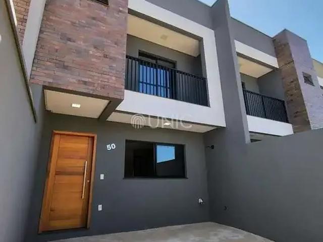 Casa / Sobrado para Venda em Camboriú/SC Areias 3 Quartos