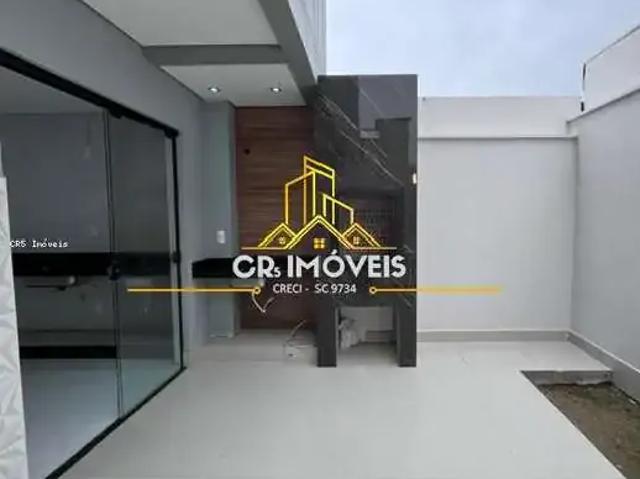 Casa / Sobrado para Venda em Camboriú/SC Areias 3 Quartos