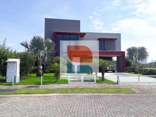 Casa / Sobrado para Venda em Camboriú/SC Areias 3 Quartos