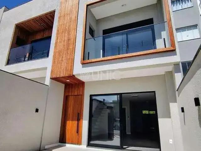 Casa / Sobrado para Venda em Camboriú/SC Areias 3 Quartos
