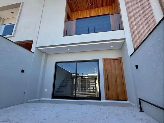 Casa / Sobrado para Venda em Camboriú/SC Areias 3 Quartos