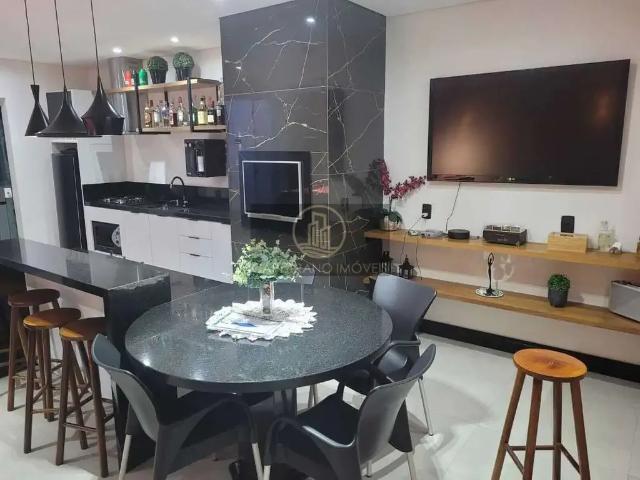 Casa / Sobrado para Venda em Camboriú/SC Areias 3 Quartos