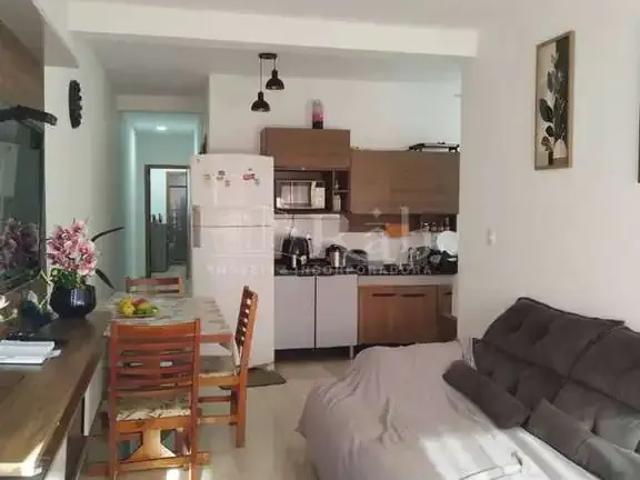 Casa / Sobrado para Venda em Camboriú/SC Cedro 3 Quartos