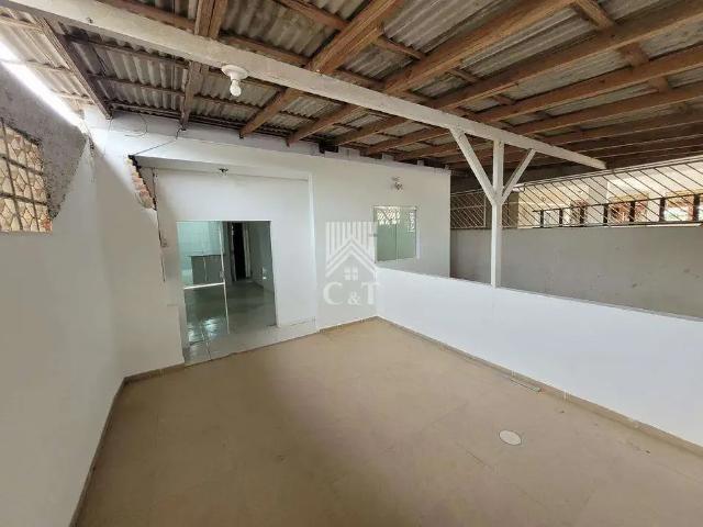 Casa / Sobrado para Venda em Camboriú/SC Cedro 4 Quartos