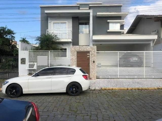 Casa / Sobrado para Venda em Camboriú/SC Centro 4 Quartos