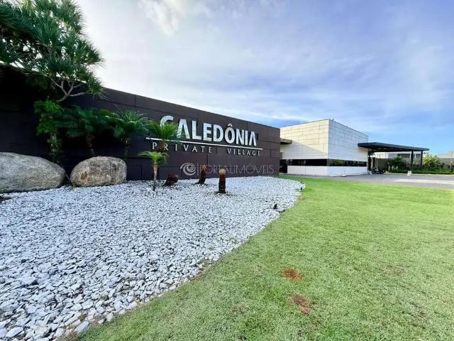 Casa / Sobrado para Venda em Camboriú/SC Centro 4 Quartos
