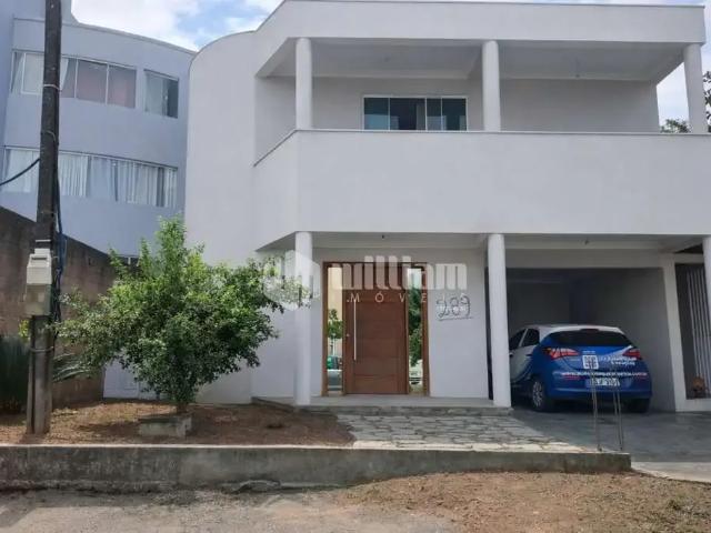 Casa / Sobrado para Venda em Camboriú/SC Centro 4 Quartos