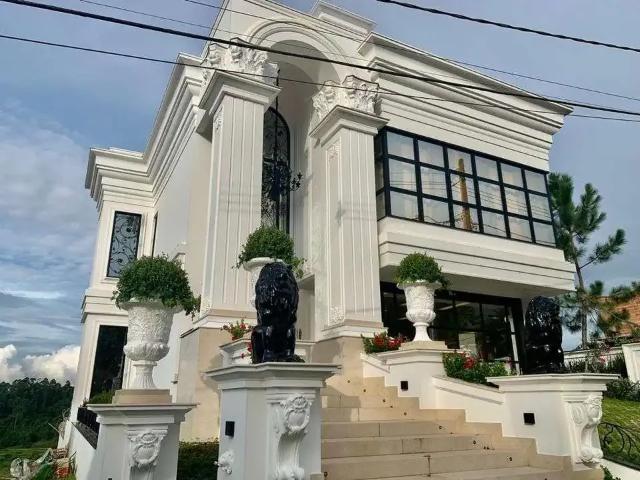 Casa / Sobrado para Venda em Camboriú/SC Centro 4 Quartos