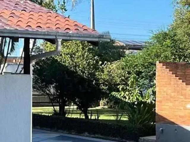 Casa / Sobrado para Venda em Camboriú/SC Centro 4 Quartos