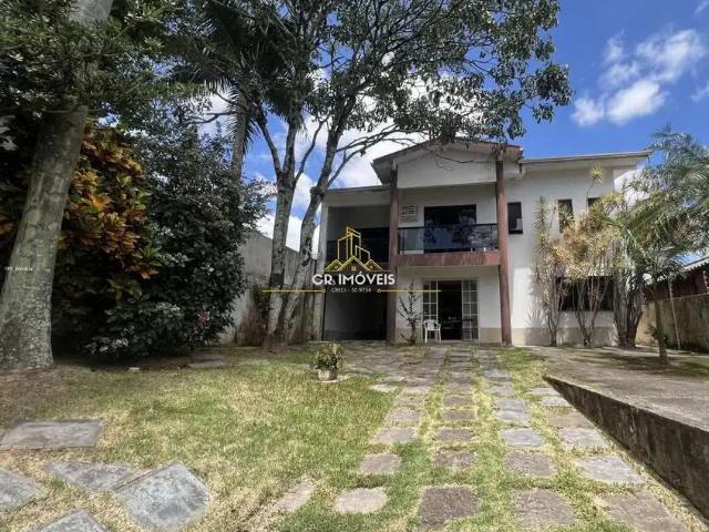 Casa / Sobrado para Venda em Camboriú/SC Centro 5 Quartos