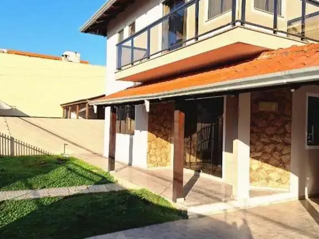 Casa / Sobrado para Venda em Camboriú/SC Centro 5 Quartos