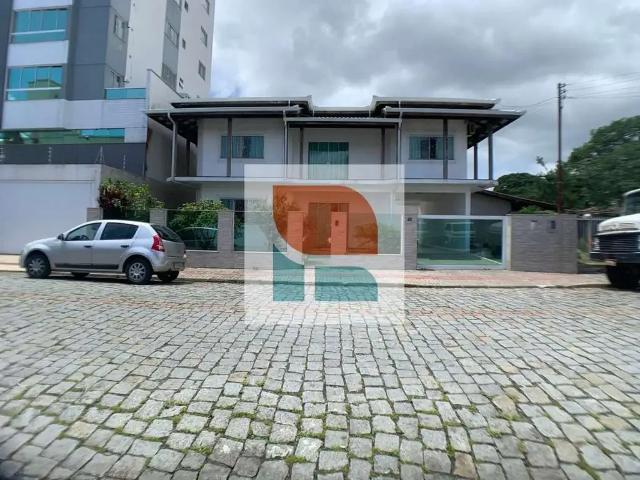 Casa / Sobrado para Venda em Camboriú/SC Centro 5 Quartos