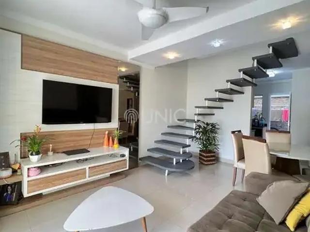 Casa / Sobrado para Venda em Camboriú/SC Centro 2 Quartos