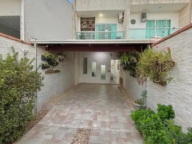 Casa / Sobrado para Venda em Camboriú/SC Centro 2 Quartos