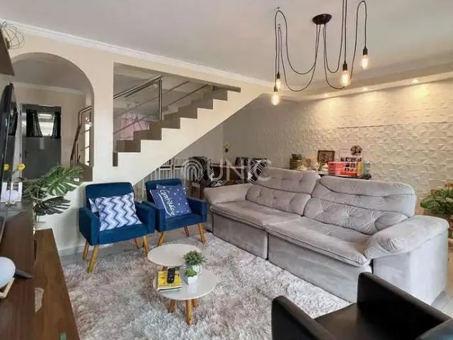 Casa / Sobrado para Venda em Camboriú/SC Centro 2 Quartos