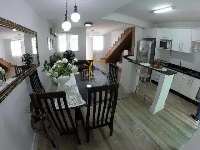 Casa / Sobrado para Venda em Camboriú/SC Centro 2 Quartos
