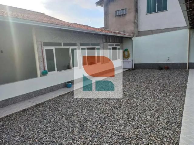 Casa / Sobrado para Venda em Camboriú/SC Centro 2 Quartos