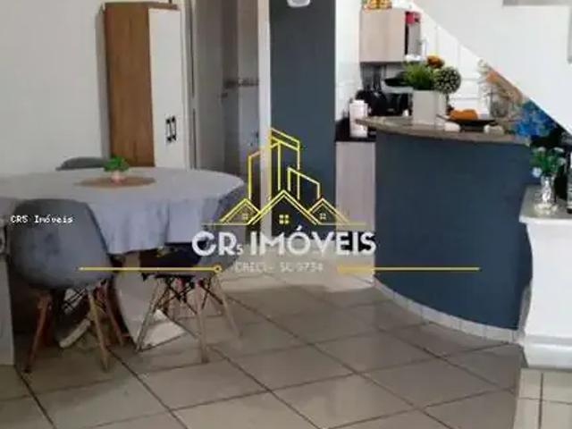 Casa / Sobrado para Venda em Camboriú/SC Centro 2 Quartos