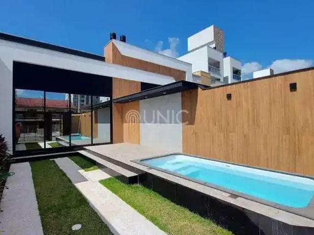 Casa / Sobrado para Venda em Camboriú/SC Centro 3 Quartos