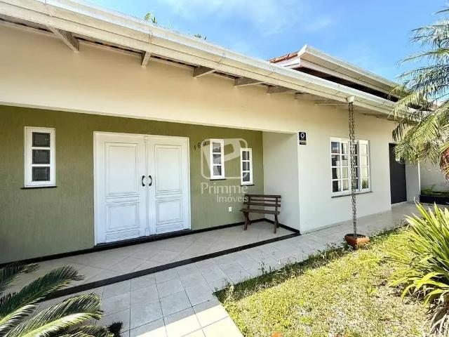 Casa / Sobrado para Venda em Camboriú/SC Centro 3 Quartos