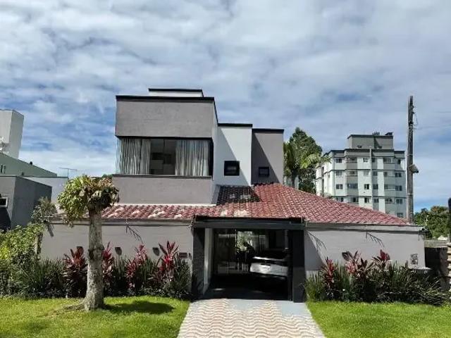 Casa / Sobrado para Venda em Camboriú/SC Centro 3 Quartos