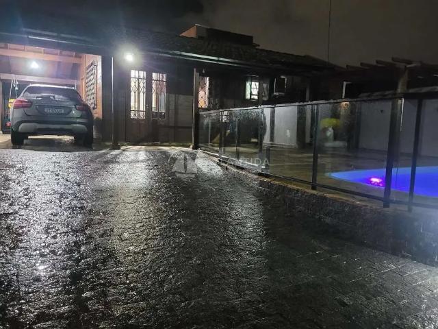 Casa / Sobrado para Venda em Camboriú/SC Centro 3 Quartos