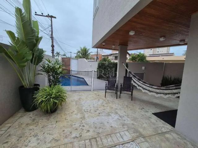Casa / Sobrado para Venda em Camboriú/SC Centro 3 Quartos
