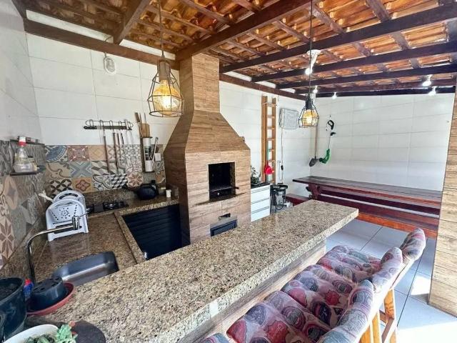 Casa / Sobrado para Venda em Camboriú/SC Centro 3 Quartos