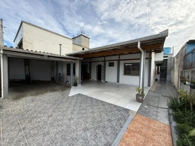 Casa / Sobrado para Venda em Camboriú/SC Lídia Duarte 2 Quartos