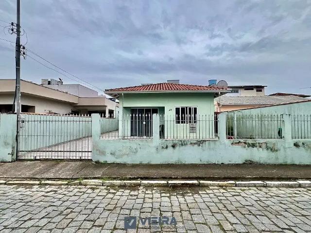 Casa / Sobrado para Venda em Camboriú/SC Lídia Duarte 3 Quartos