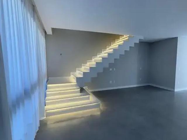 Casa / Sobrado para Venda em Camboriú/SC Rio Pequeno 3 Quartos