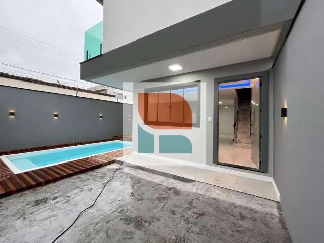 Casa / Sobrado para Venda em Camboriú/SC Rio Pequeno 3 Quartos