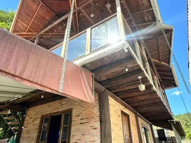 Casa / Sobrado para Venda em Camboriú/SC Rio Pequeno 4 Quartos
