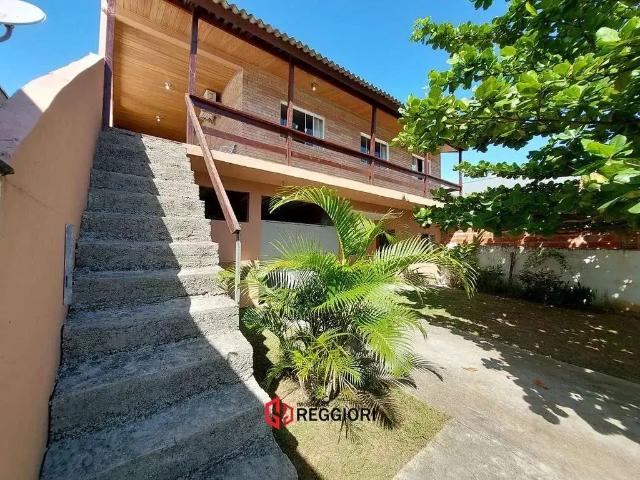 Casa / Sobrado para Venda em Camboriú/SC Rio Pequeno 5 Quartos