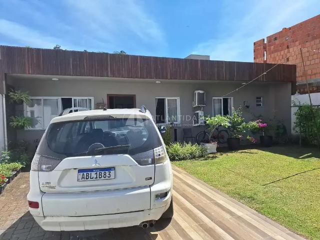 Casa / Sobrado para Venda em Camboriú/SC São Francisco de Assis 3 Quartos