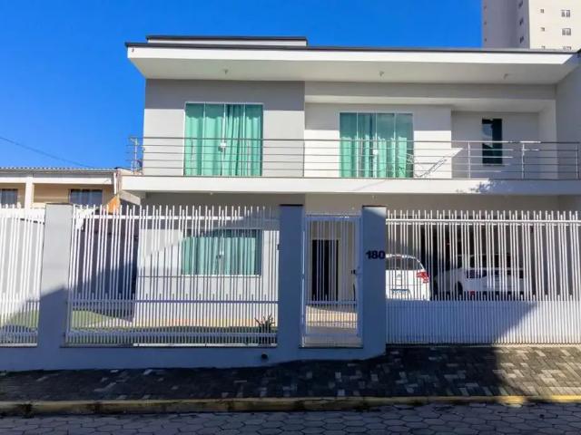 Casa / Sobrado para Venda em Camboriú/SC São Francisco de Assis 3 Quartos
