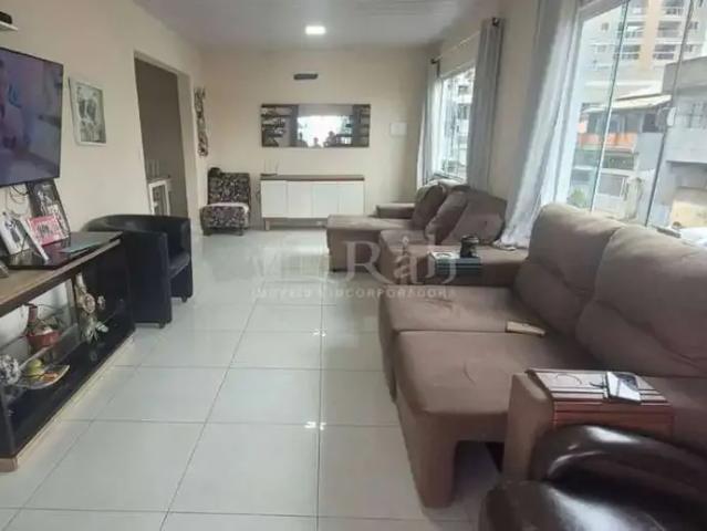 Casa / Sobrado para Venda em Camboriú/SC São Francisco de Assis 6 Quartos