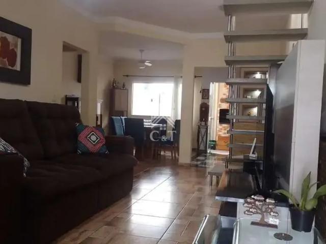 Casa / Sobrado para Venda em Camboriú/SC Santa Regina 4 Quartos