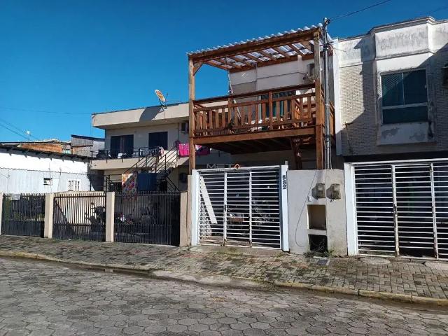 Casa / Sobrado para Venda em Camboriú/SC Santa Regina 2 Quartos