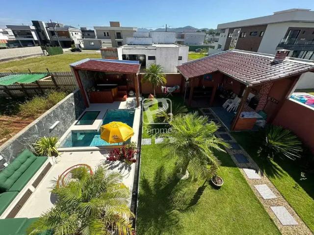 Casa / Sobrado para Venda em Camboriú/SC Santa Regina 3 Quartos