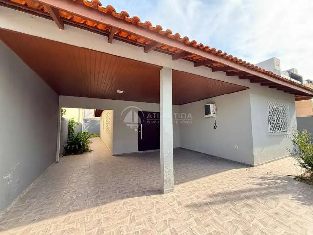 Casa / Sobrado para Venda em Camboriú/SC Santa Regina 3 Quartos