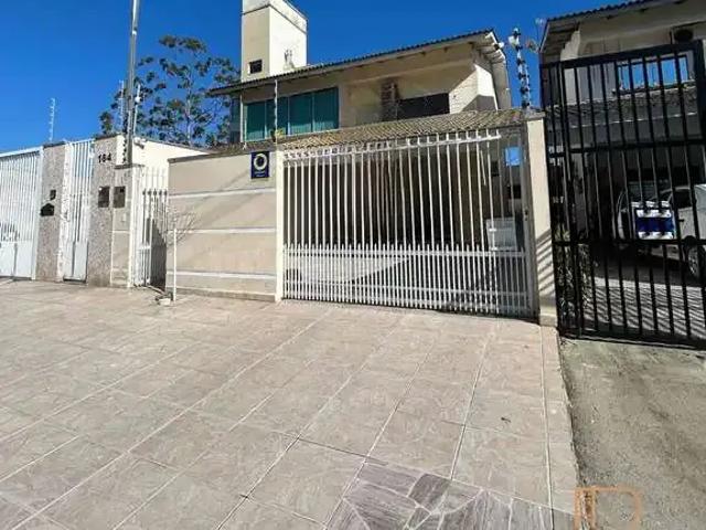 Casa / Sobrado para Venda em Camboriú/SC Santa Regina 3 Quartos