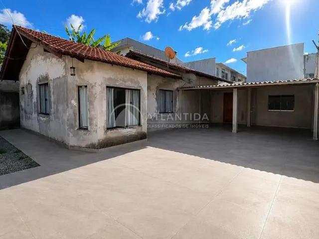 Casa / Sobrado para Venda em Camboriú/SC Tabuleiro 4 Quartos