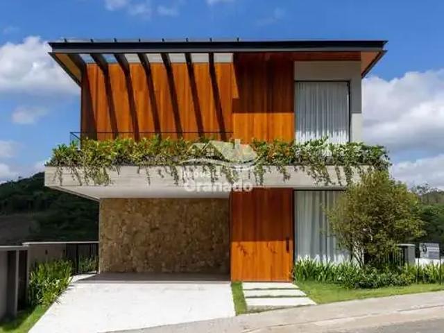 Casa / Sobrado para Venda em Camboriú/SC Várzea do Ranchinho 4 Quartos