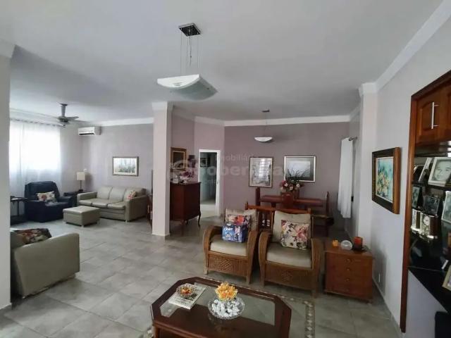 Casa / Sobrado para Venda em Campinas/SP Botafogo 5 Quartos
