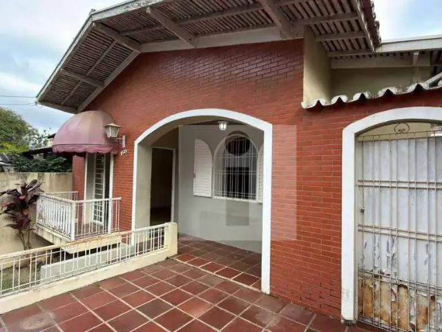 Casa / Sobrado para Venda em Campinas/SP Sousas 3 Quartos