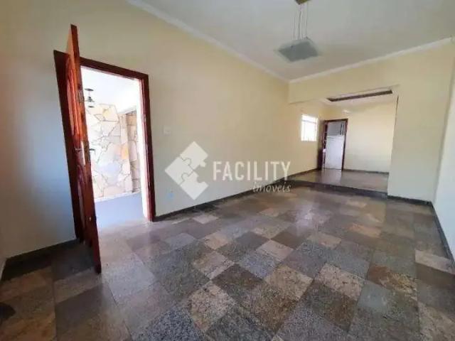 Casa / Sobrado para Venda em Campinas/SP Taquaral 4 Quartos