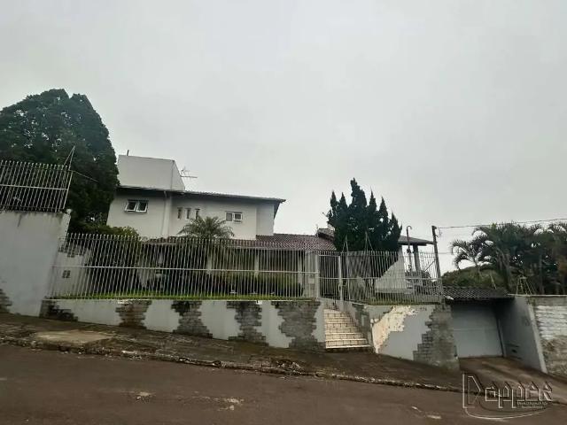 Casa / Sobrado para Venda em Campo Bom/RS Ipiranga 4 Quartos