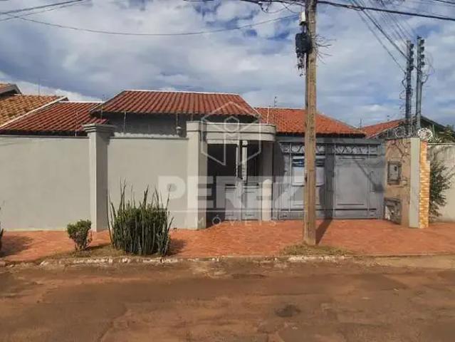 Casa / Sobrado para Venda em Campo Grande/MS Tiradentes 4 Quartos