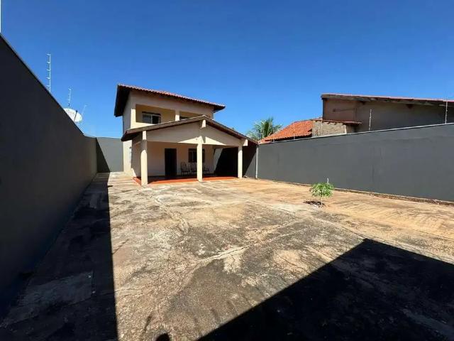 Casa / Sobrado para Venda em Campo Grande/MS Universitário 3 Quartos